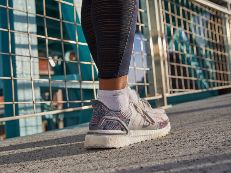 Giày Ultra Boost 2019 chính hãng 2025